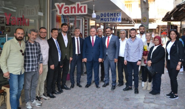 MHP Grup Başkanvekili Akçay'dan Yankı'ya ziyaret - GÜNCEL - Turgutlu Yankı MHP Grup Başkanvekili Akçay'dan Yankı'ya ziyaret - GÜNCEL - Turgutlu Yankı